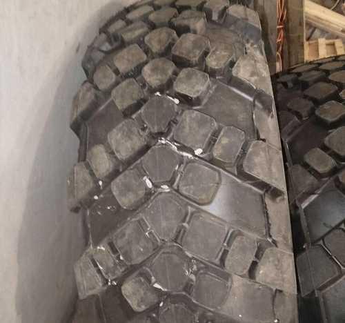 Продам внедорожную резину на камаз 425/85r21