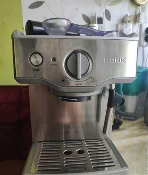 Кофеварка рожковая bork C700