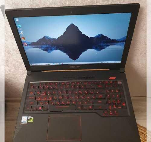 Asus i5 7300H/gtx 1050(2gb) /ssd 256gb