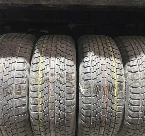 Hankook Nordik IS RW08 225/60 R17 96N
