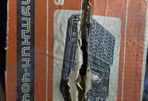 Переносной кассетный магнитофон "Спутник-404"