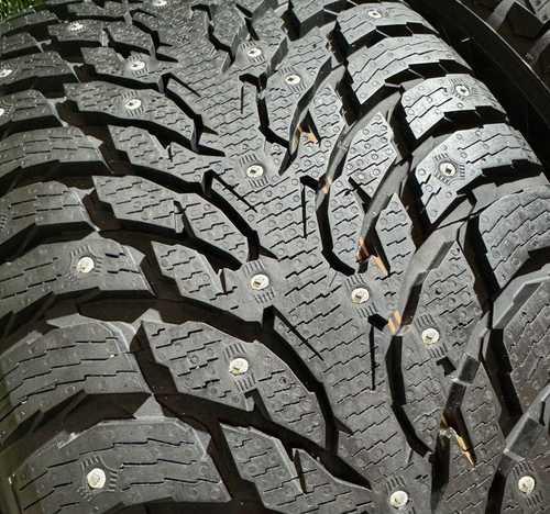 Ikon Tyres Autograph Ice 9 SUV 285/45 R20