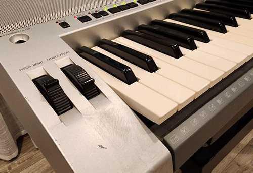 Синтезатор Yamaha PSR3000