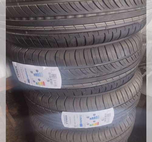 Ikon Tyres Autograph Aqua 3 195/7 R15C