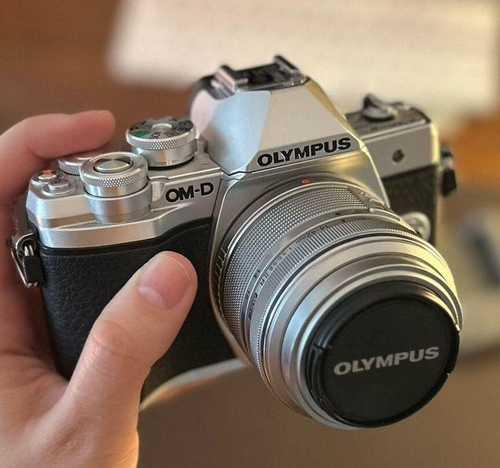 Olympus OM-D E-M10 Mark III ( объективы)