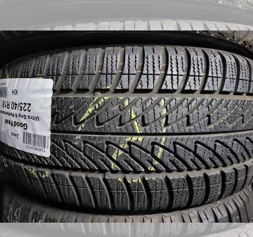 Goodyear UltraGrip 8 Performance 225/40 R18