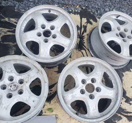 Кованные диски r15 5x108