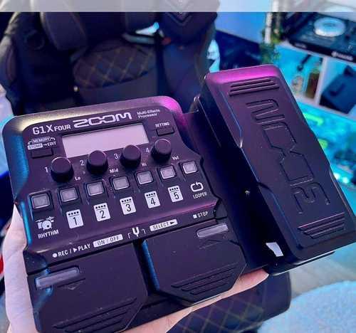 Гитарный процессор zoom g1x four