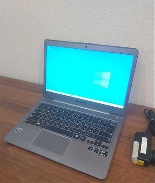Ноутбук Samsung 530U3C / i5 - 3317U / 4 / SSD 500
