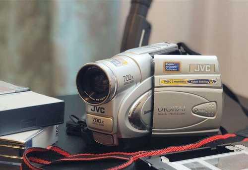 Видеокамера JVC GR-FX16 E + кассеты и сумка