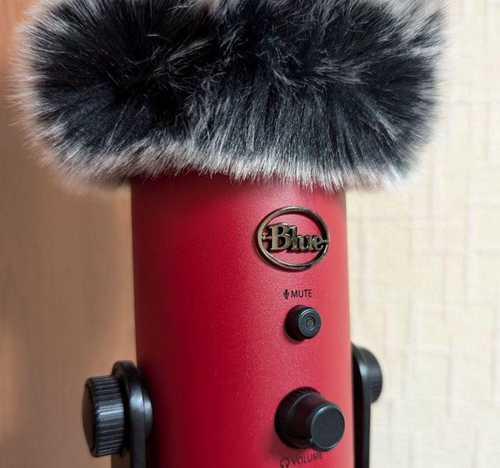 Микрофон blue yeti