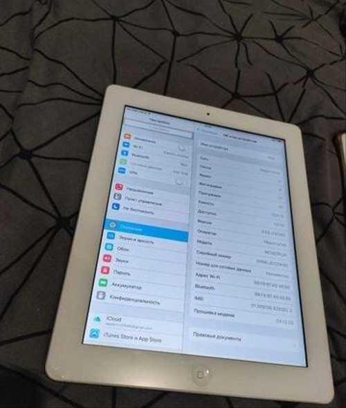 Apple iPad 2 16GB Wi-Fi + 3G White (mc982ru/A)