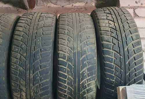 Marshal I'Zen RV Stud KC16 225/65 R17 106T