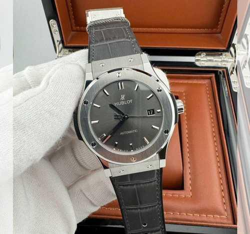 Часы Hublot Classic Fusion Grey 42 mm