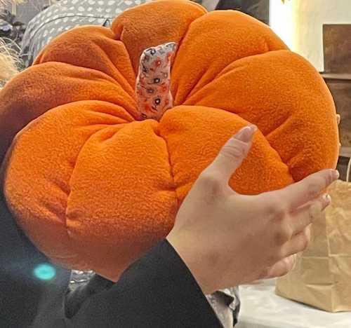 Диванные подушки тыквы