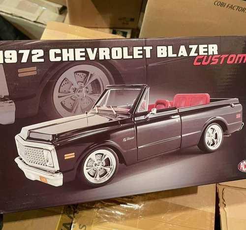 Модель acme chevrolet blazer custom 1/18