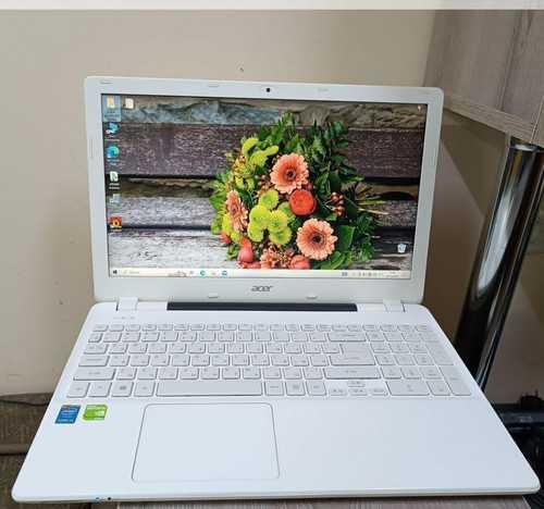 Acer Intel i3/8gb/SSD/Nvidia