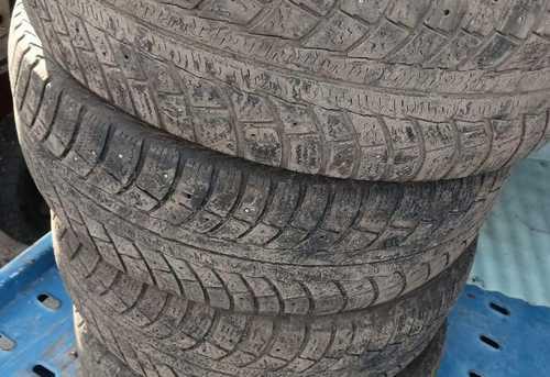 Gislaved Nord Frost 5 235/65 R17