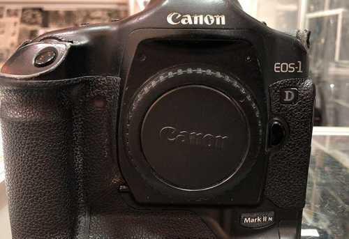 Canon EOS-1D Mark II N зеркальный фотоаппарат