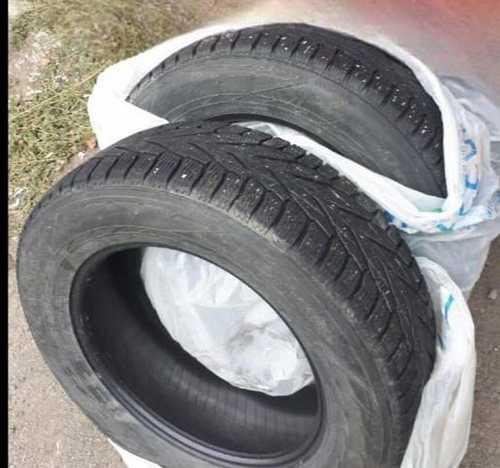 Nokian Tyres Hakkapeliitta R2 SUV 225/65 R17 106R