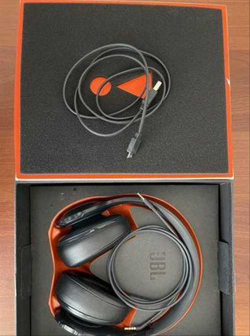 Наушники JBL everest 700