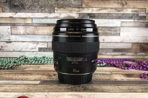 Canon EF 85mm f/1.8 USM (A470)
