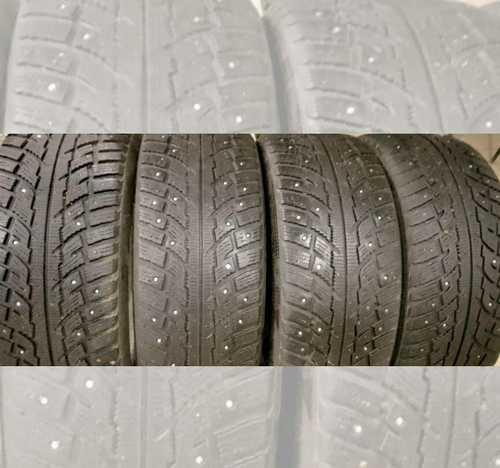 Kumho I'Zen Stud Snow KW11 225/55 R18