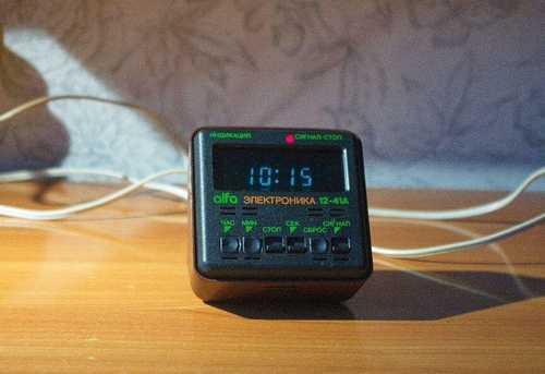 Часы будильник Электроника 12-41А