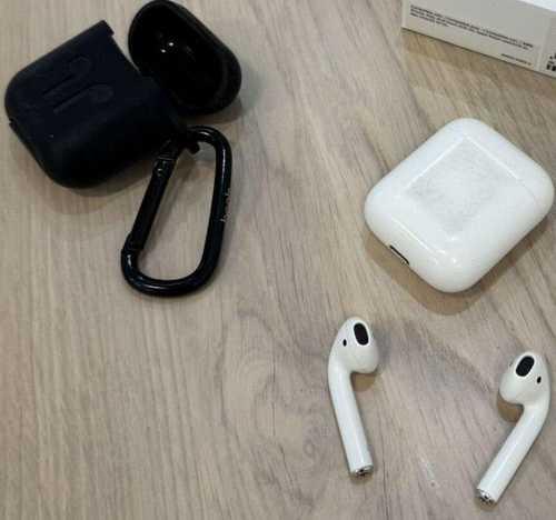 Оригинальные наушники apple airpods с чехлом