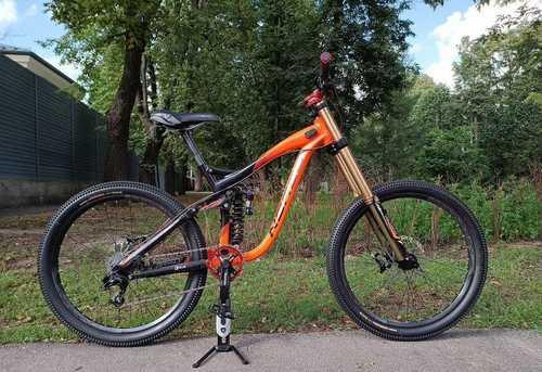 Продам велосипед двухподвес. Norco и yeti