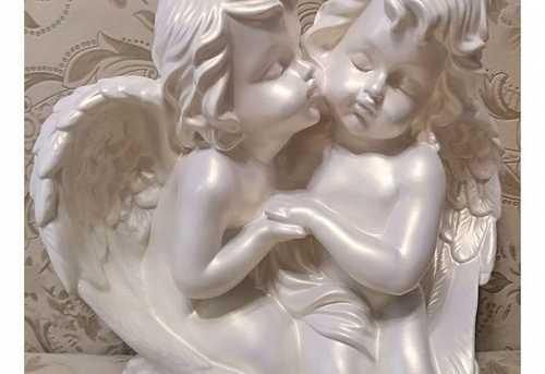 Статуэтка "Ангелы влюблённая пара"