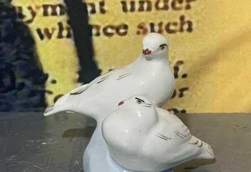 Фарфоровая статуэтка голуби