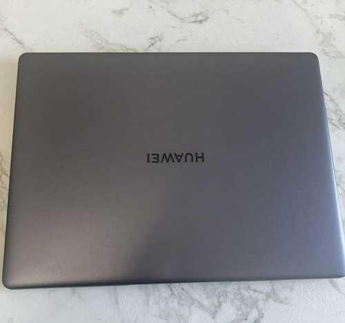 Huawei matebook 13 i5