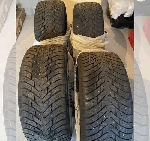 Nokian Tyres Hakkapeliitta 8 SUV 275/45 R20 110