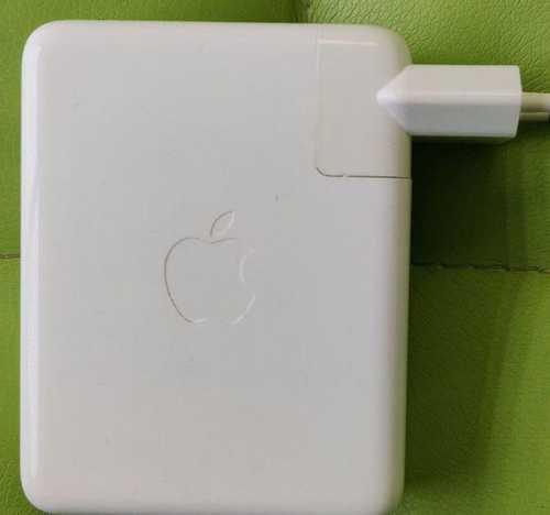 Apple USB-C power adapter 140W