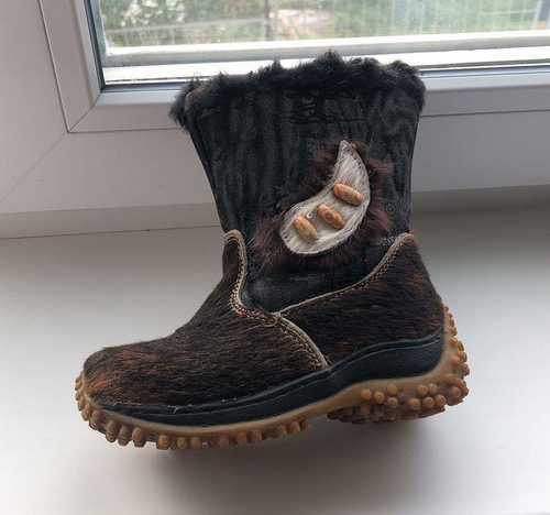 Продам унты Детские