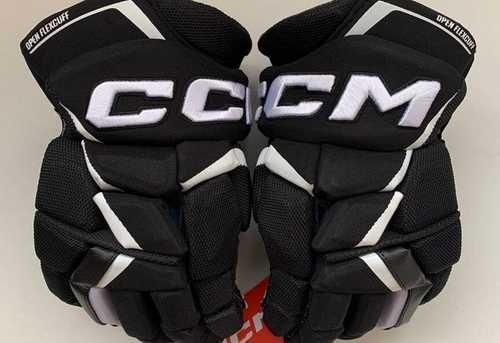 CCM FT6 Pro хоккейные краги / перчатки черные