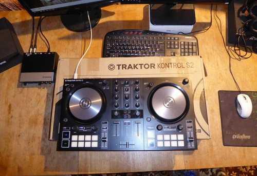 Traktor Kontrol S2 mk3 С Коробкой