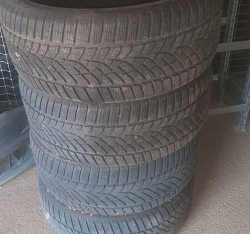 Goodyear UltraGrip Performance+ 275/40 R22 107V