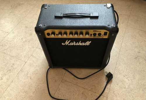 Гитарный усилитель Marshall MG15CDR
