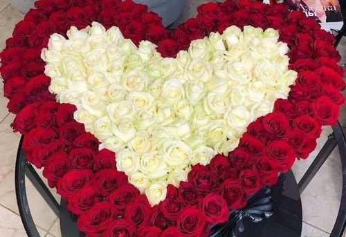 Букет роз в виде сердца 73шт