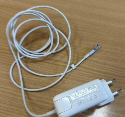 45W MagSafe Power Adapter model A1374