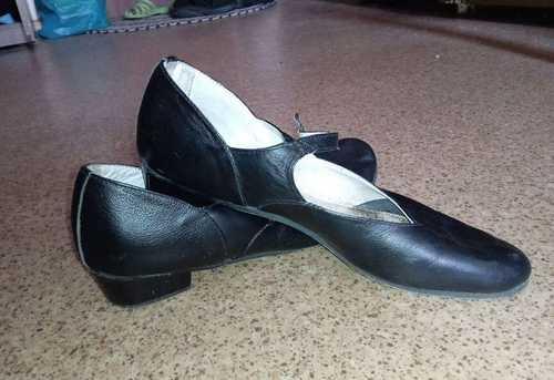 Народные танцевальные туфли