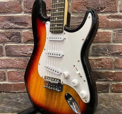 Электрогитара Stratocaster + Чехол