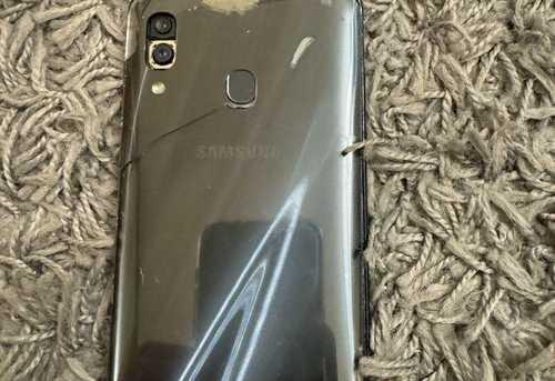 Samsung Galaxy A40, 4/64 ГБ