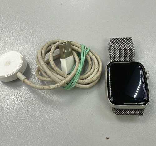 В61 Часы Apple Watch SE 40mm