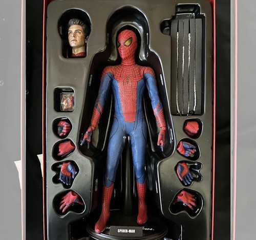 Фигурка Hot Toys Spider-Man (Человек-Паук)