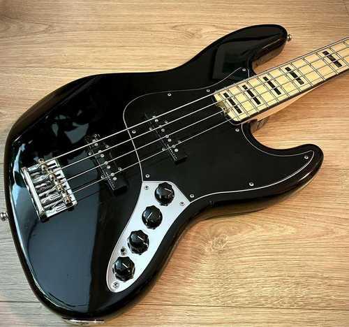 2019 Fender American Elite Jazz Bass