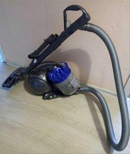 Пылесос бу Dyson