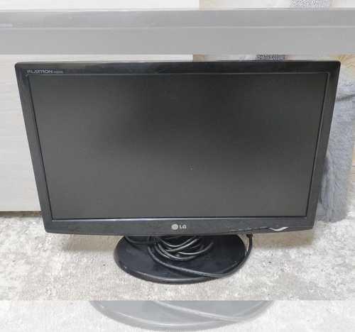 Монитор LG Flatron W2243S